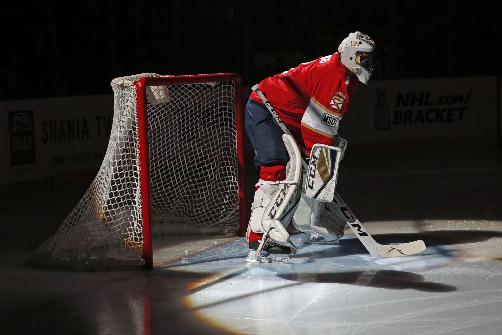 Roberto Luongo Reaches Career Milestone With Vintage Performance - The ...